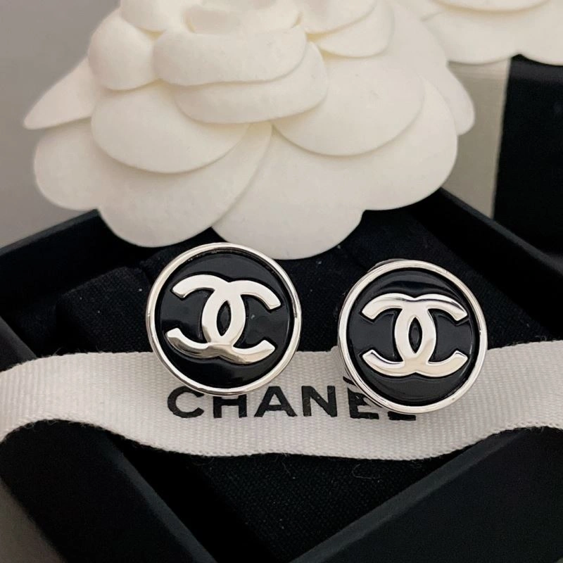 Top match Chanel Earrings