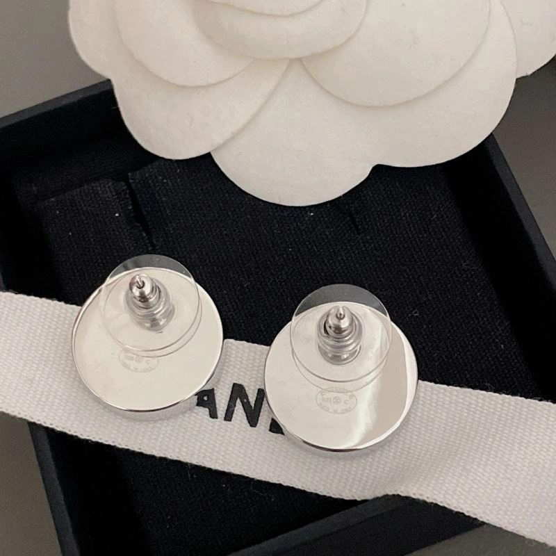 Top match Chanel Earrings