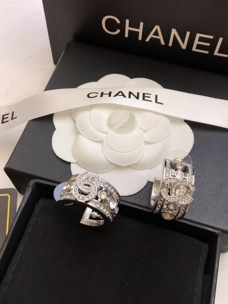 High fidelity Chanel Earrings