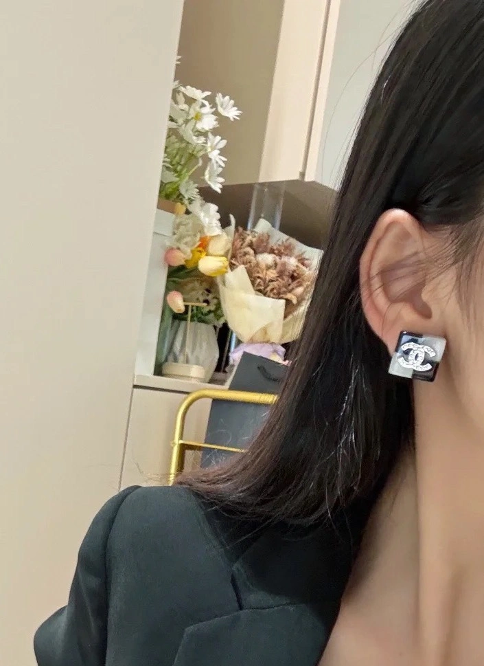 Low-cost Chanel Earrings