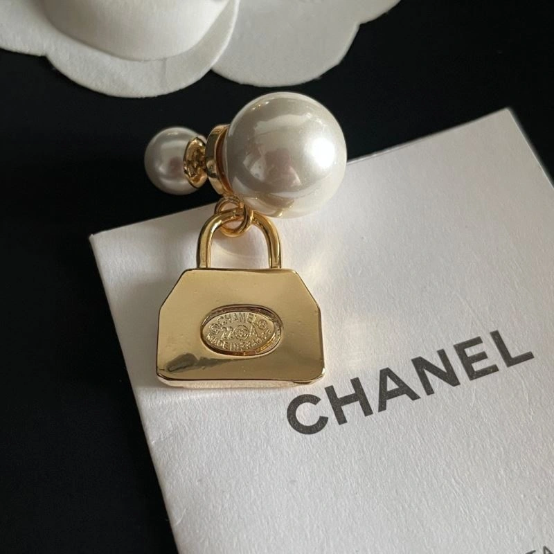 Top match Chanel Earrings