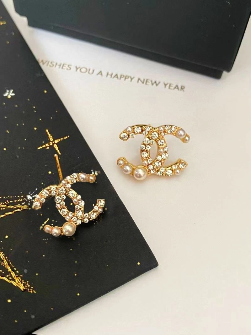 Top mirror Chanel Earrings