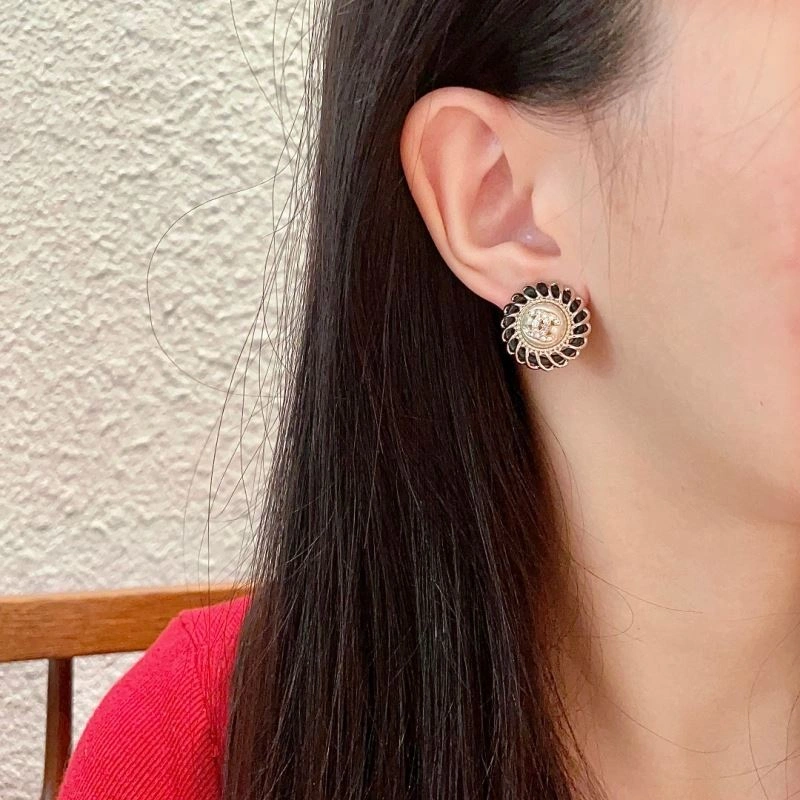 High accuracy Chanel Earrings