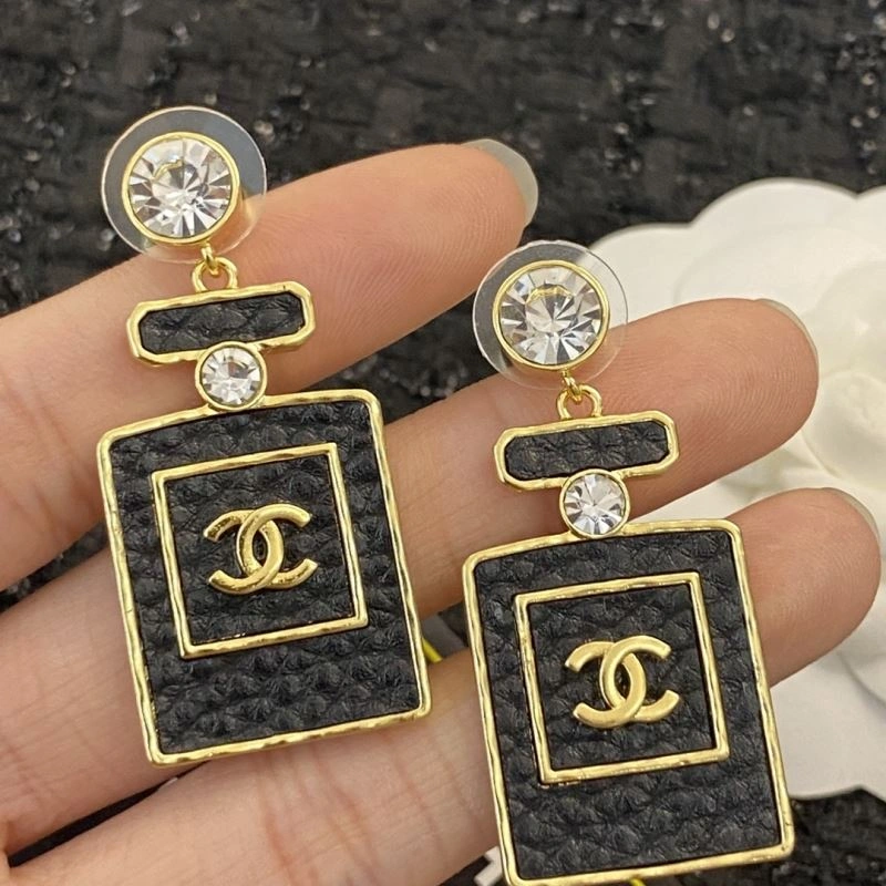 Top mirror Chanel Earrings