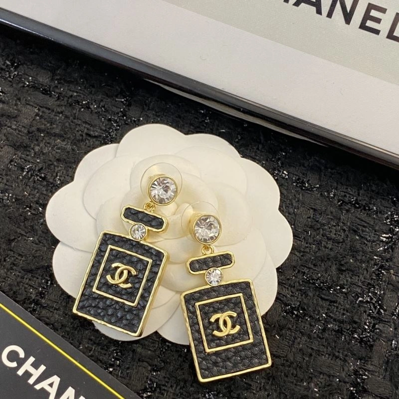 Top mirror Chanel Earrings