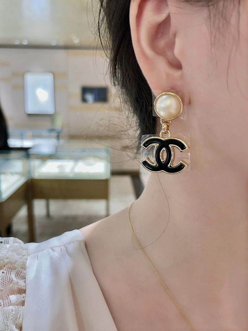 Top mirror Chanel Earrings