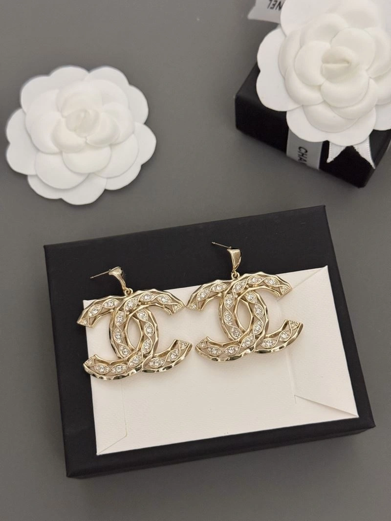 Top match Chanel Earrings