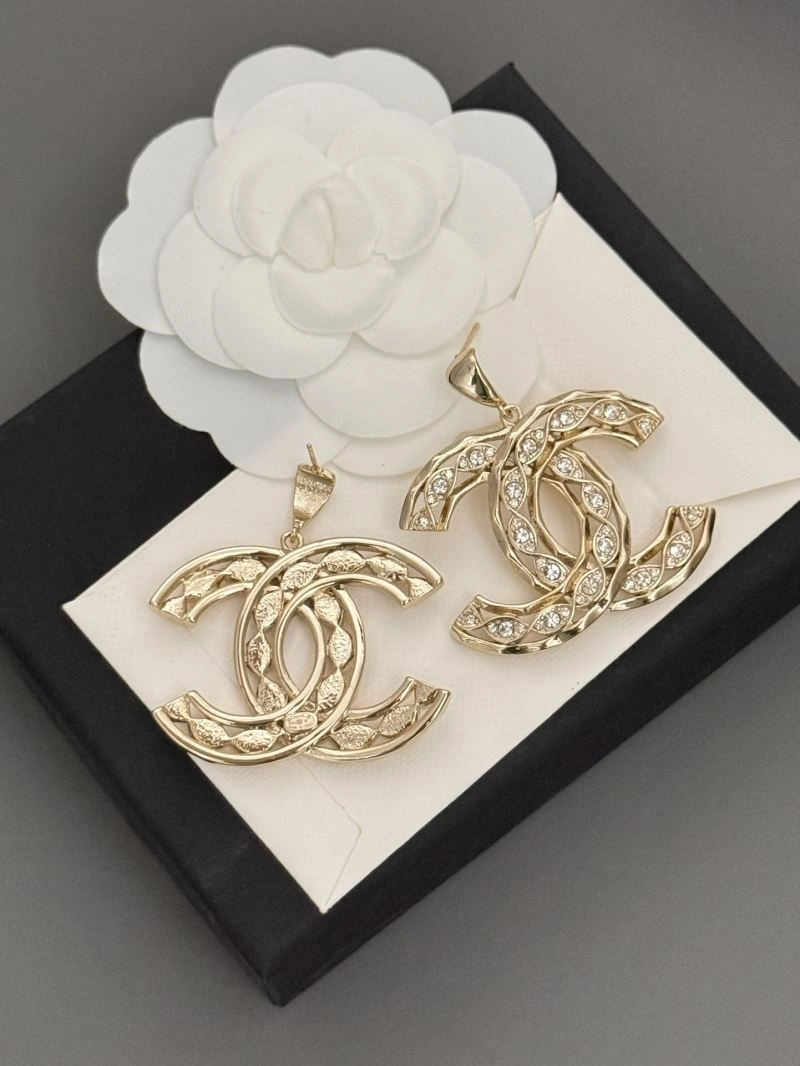 Top match Chanel Earrings
