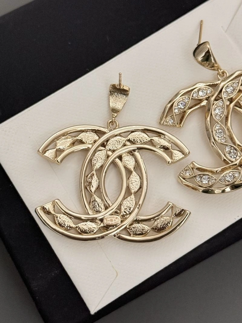 Top match Chanel Earrings