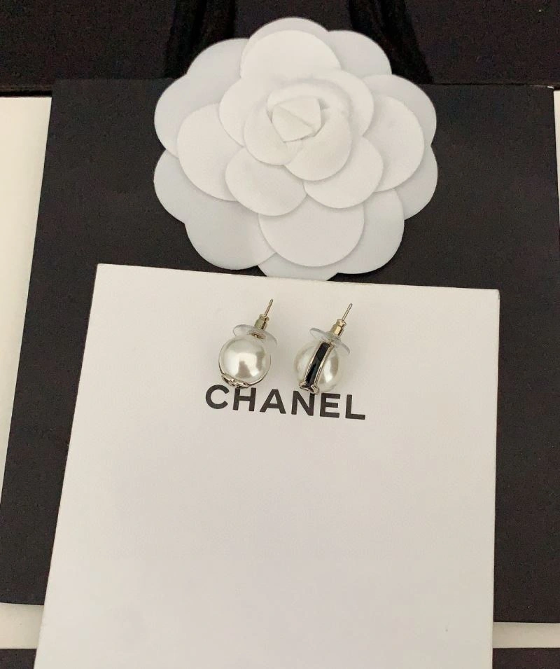 Top mirror Chanel Earrings