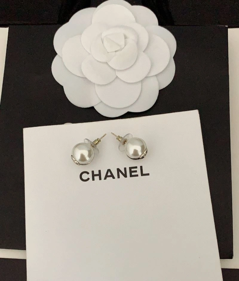 Top mirror Chanel Earrings