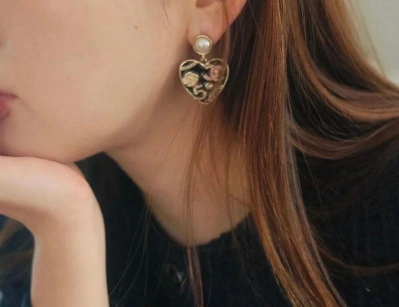 High fidelity Chanel Earrings