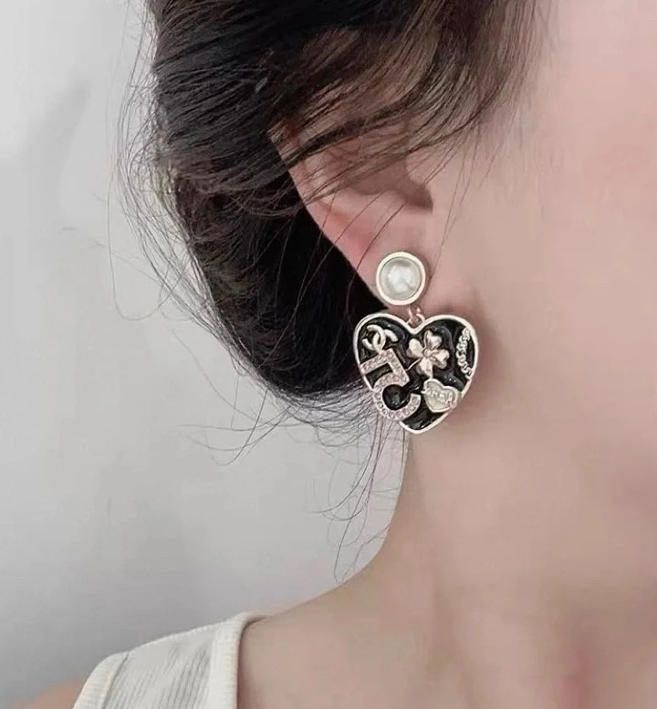 High fidelity Chanel Earrings