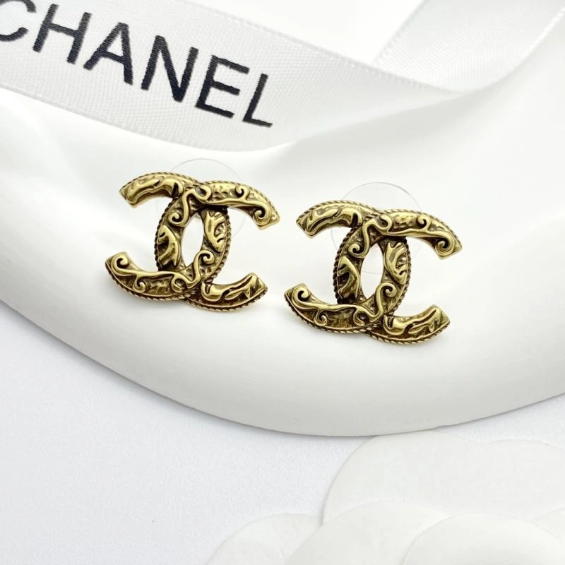 Top match Chanel Earrings
