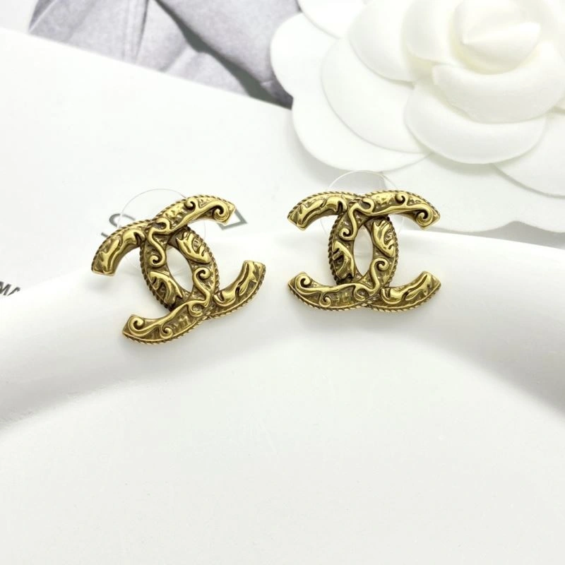 Top match Chanel Earrings