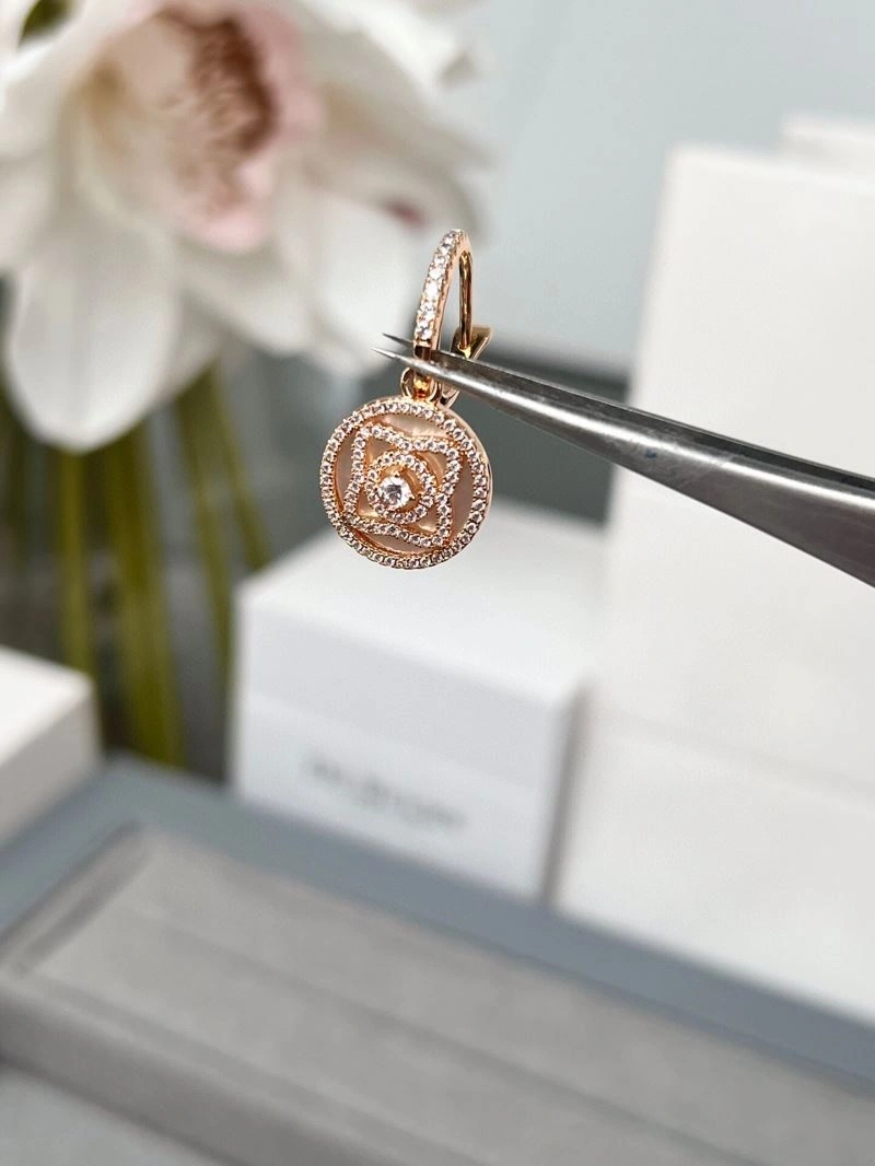 Top match Chanel Earrings