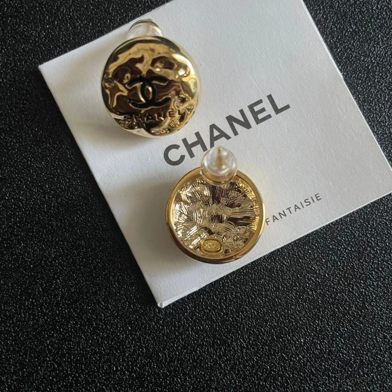 Top match Chanel Earrings