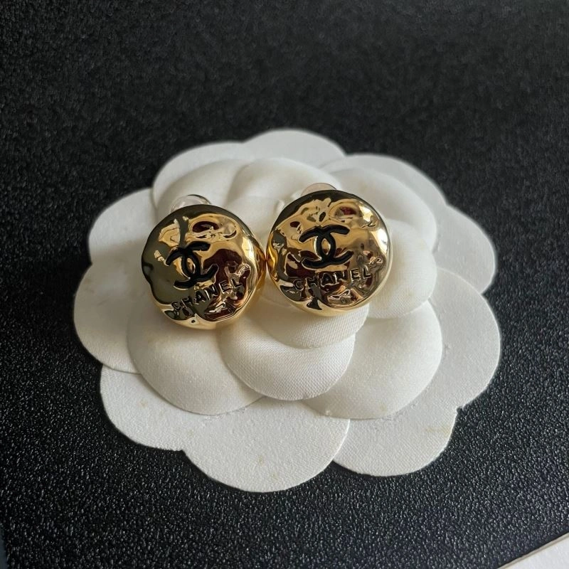 Top match Chanel Earrings