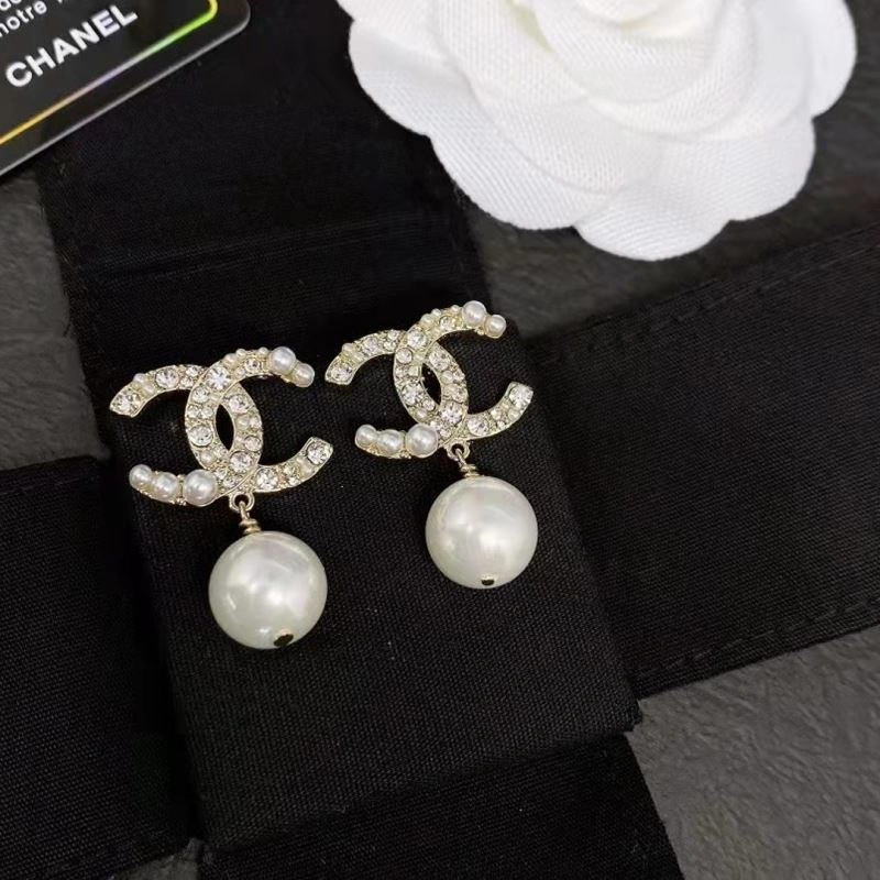 Top match Chanel Earrings