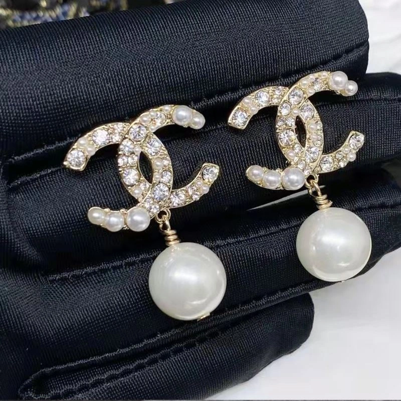 Top match Chanel Earrings