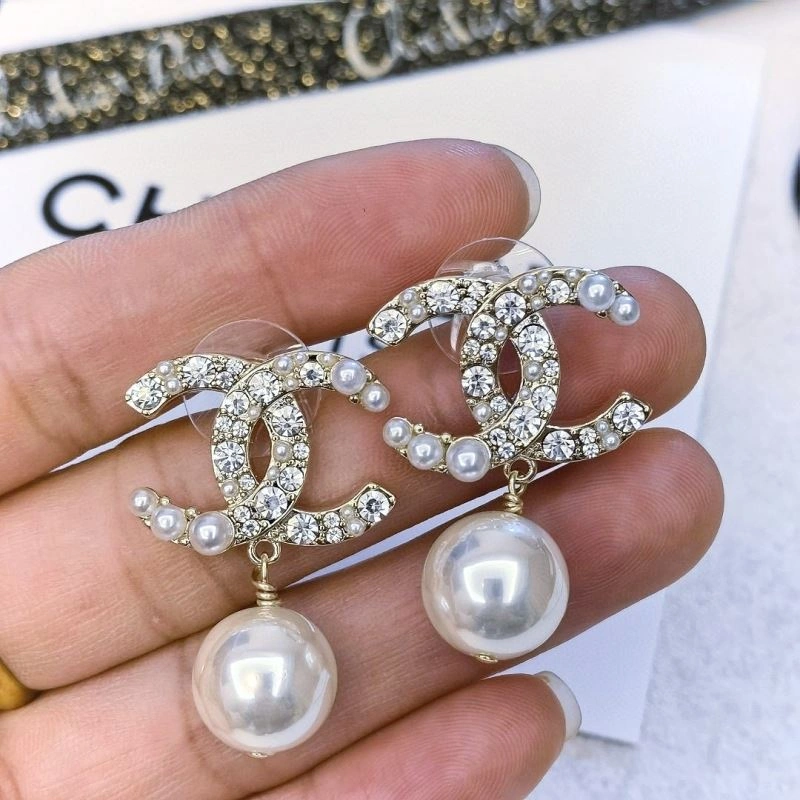 Top match Chanel Earrings