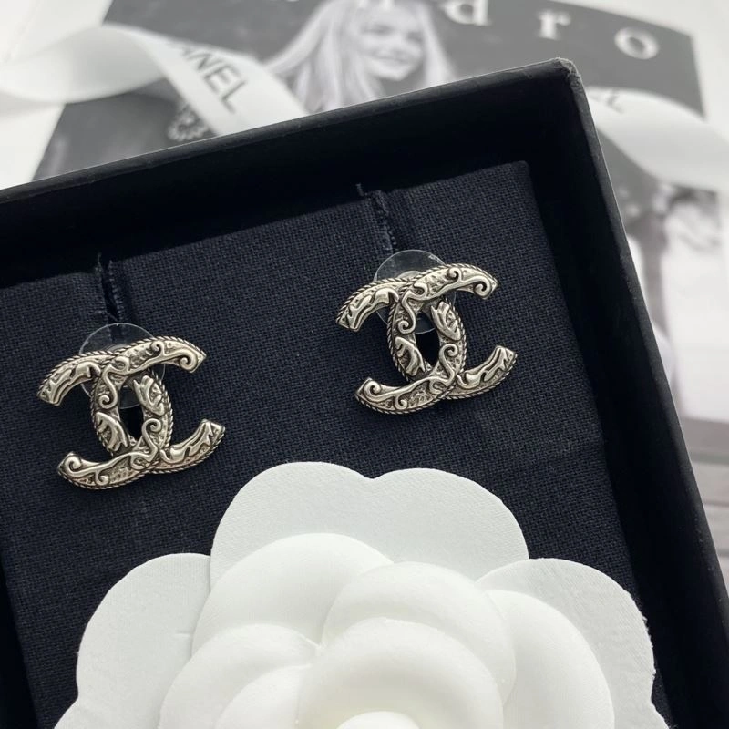 Top match Chanel Earrings