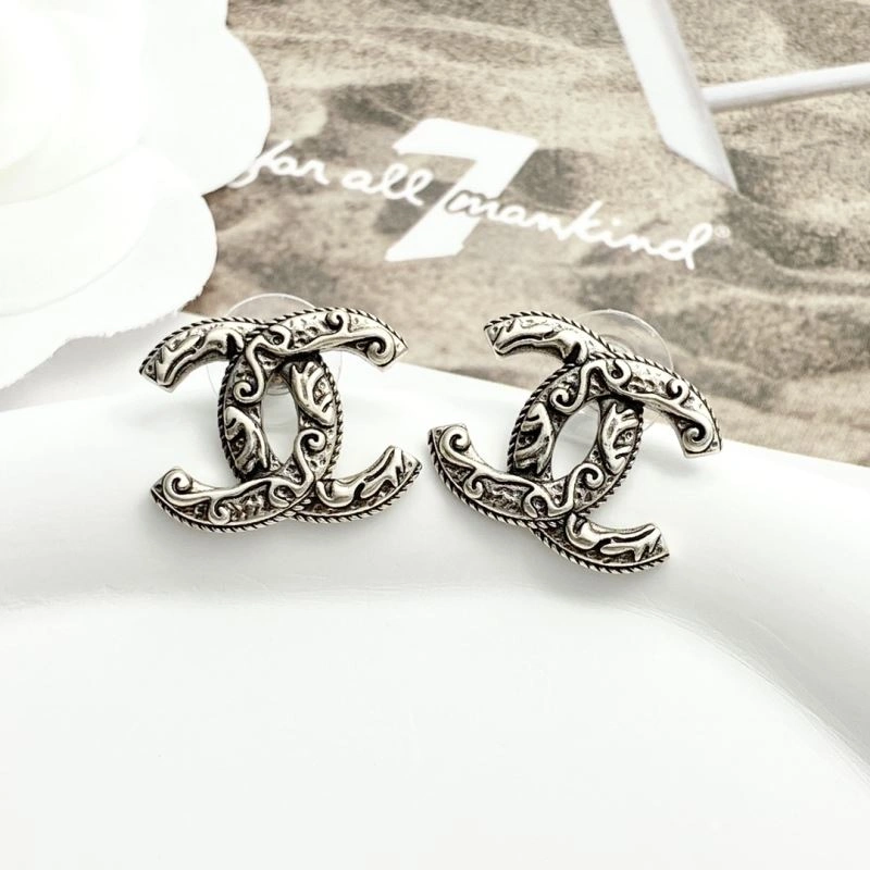 Top match Chanel Earrings