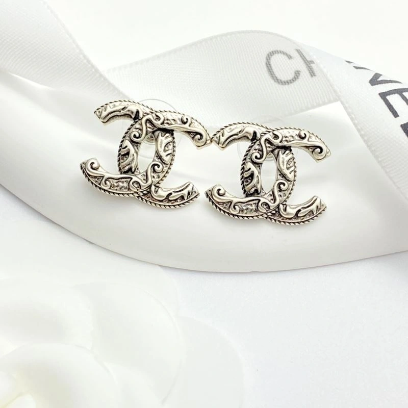 Top match Chanel Earrings