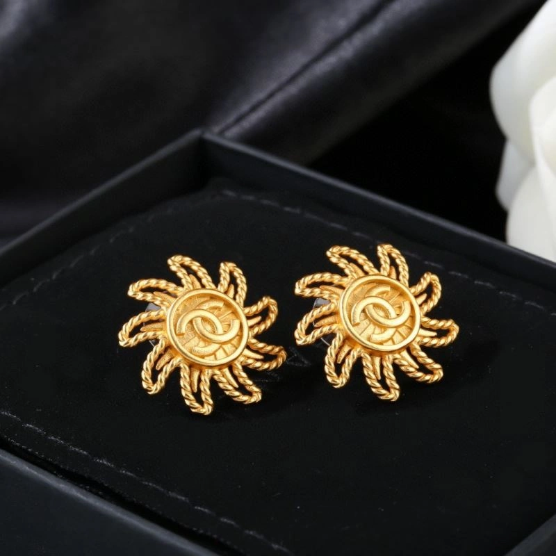 Top match Chanel Earrings