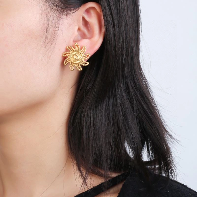 Top match Chanel Earrings