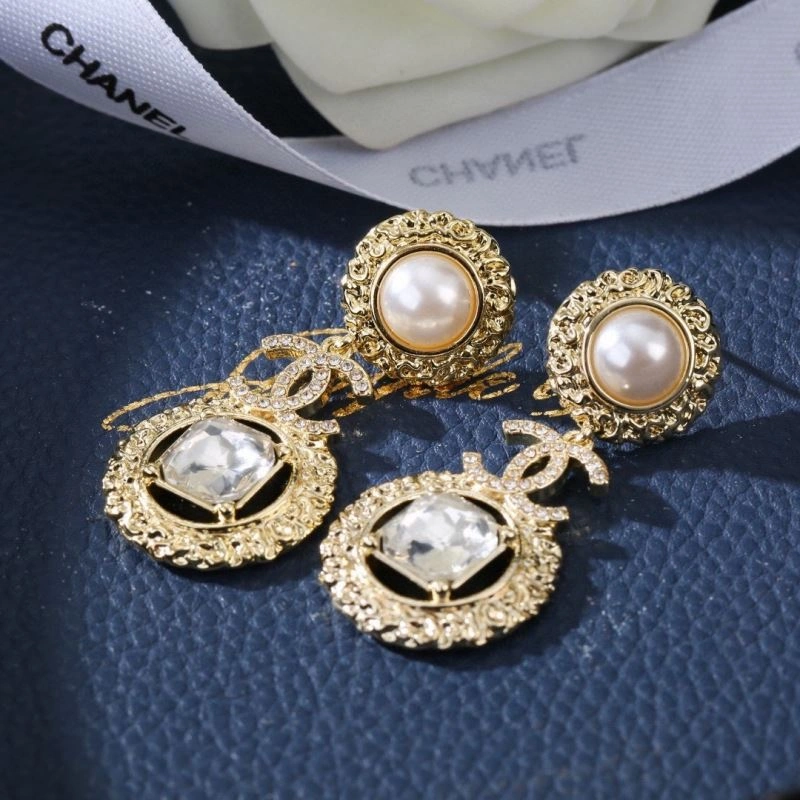 Top match Chanel Earrings