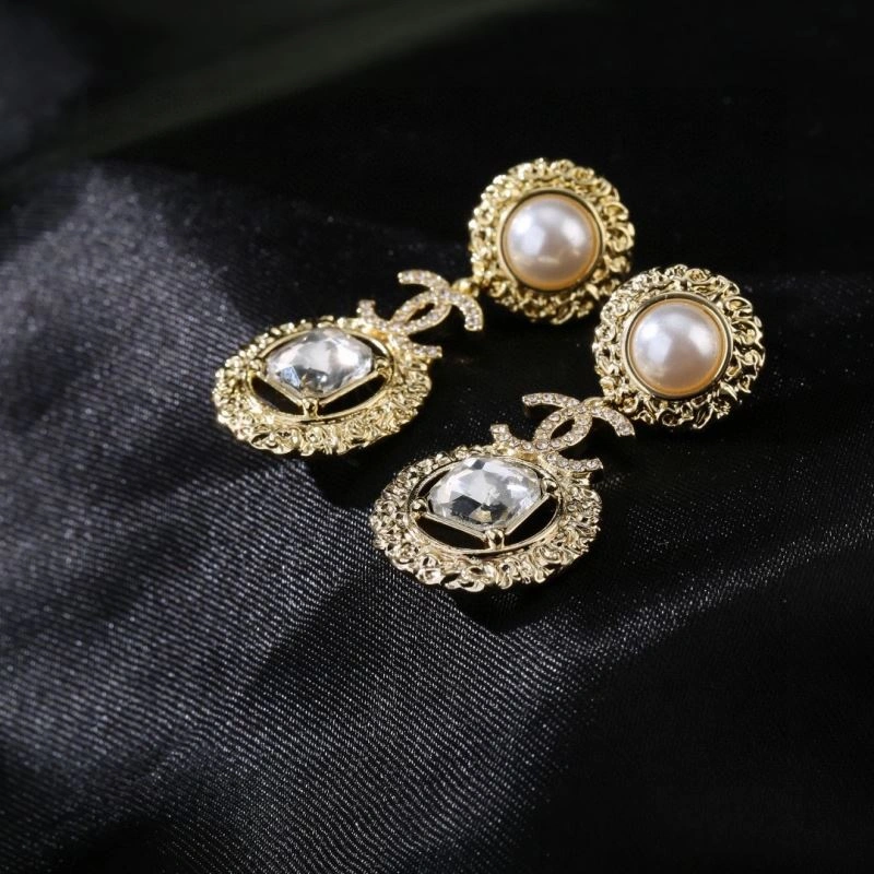 Top match Chanel Earrings