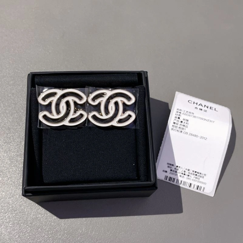 Top match Chanel Earrings