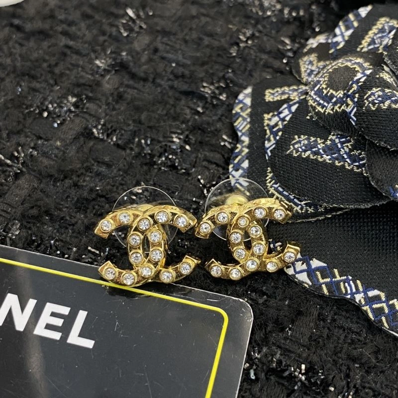 Top match Chanel Earrings