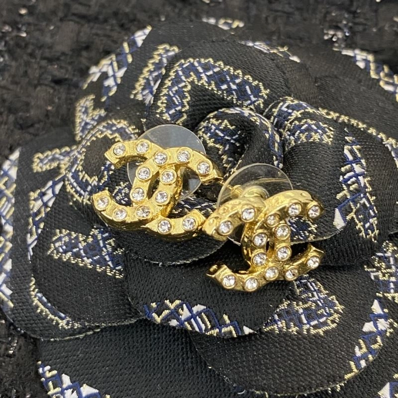 Top match Chanel Earrings