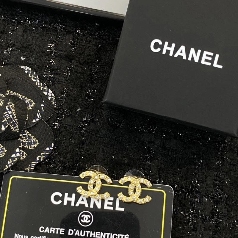 Top match Chanel Earrings