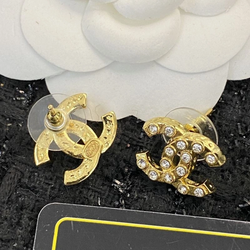 Top match Chanel Earrings