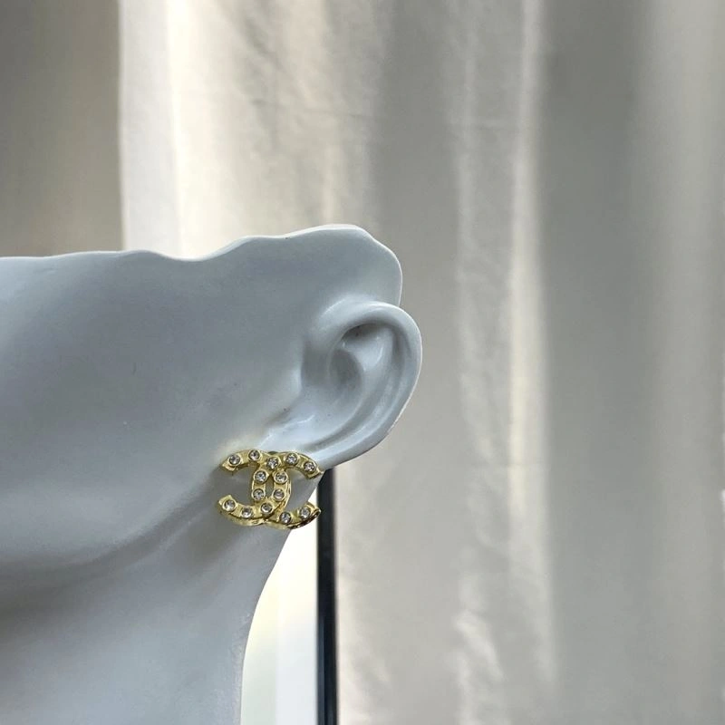 Top match Chanel Earrings