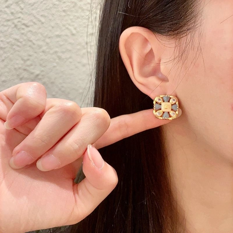 Top mirror Chanel Earrings