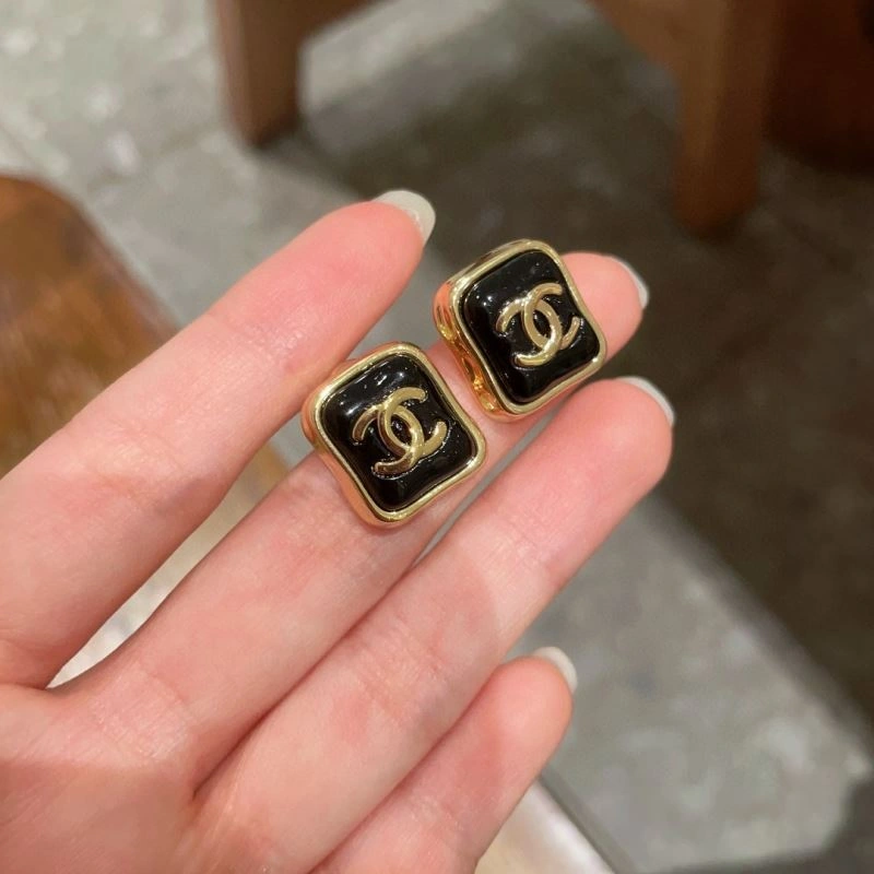 Top mirror Chanel Earrings