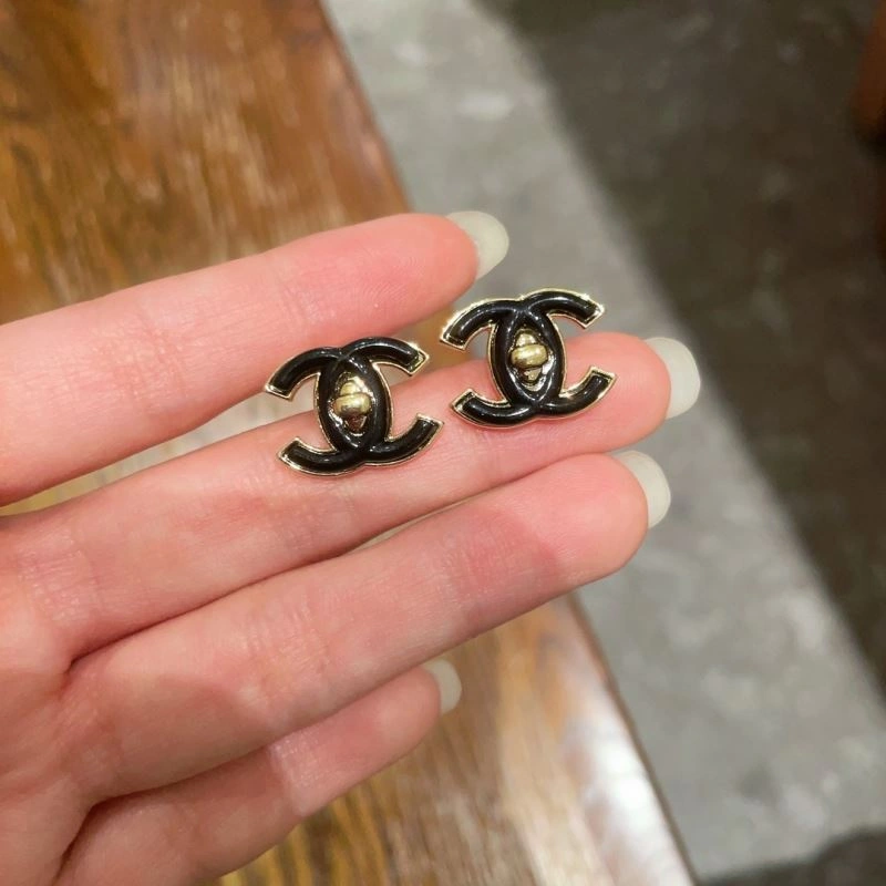 Top match Chanel Earrings