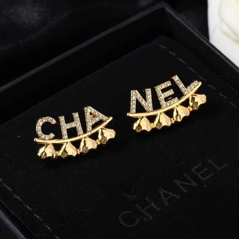 Top match Chanel Earrings