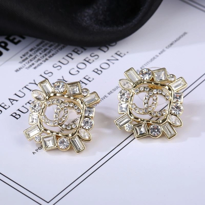 Top match Chanel Earrings