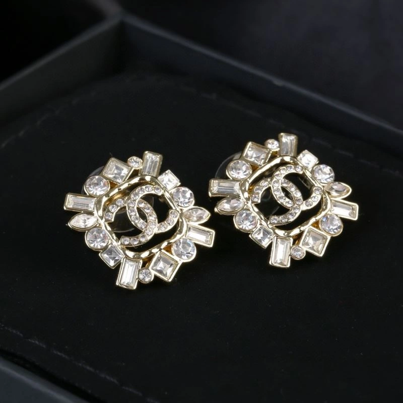 Top match Chanel Earrings