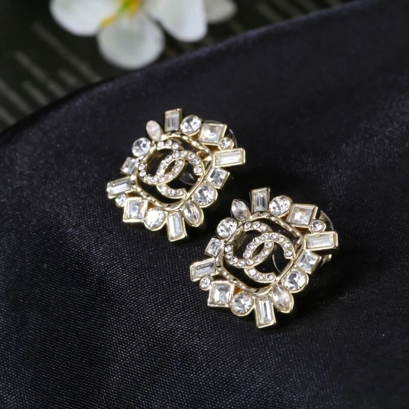 Top match Chanel Earrings