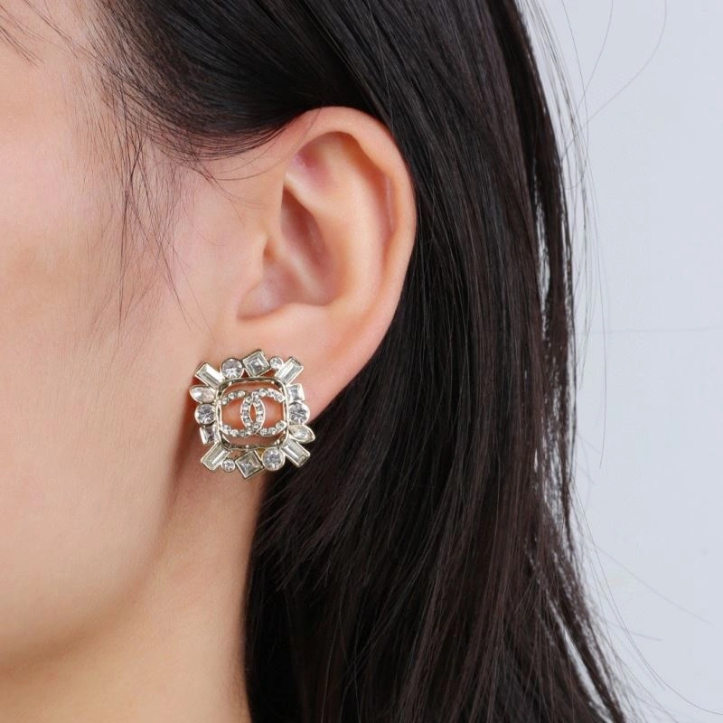 Top match Chanel Earrings