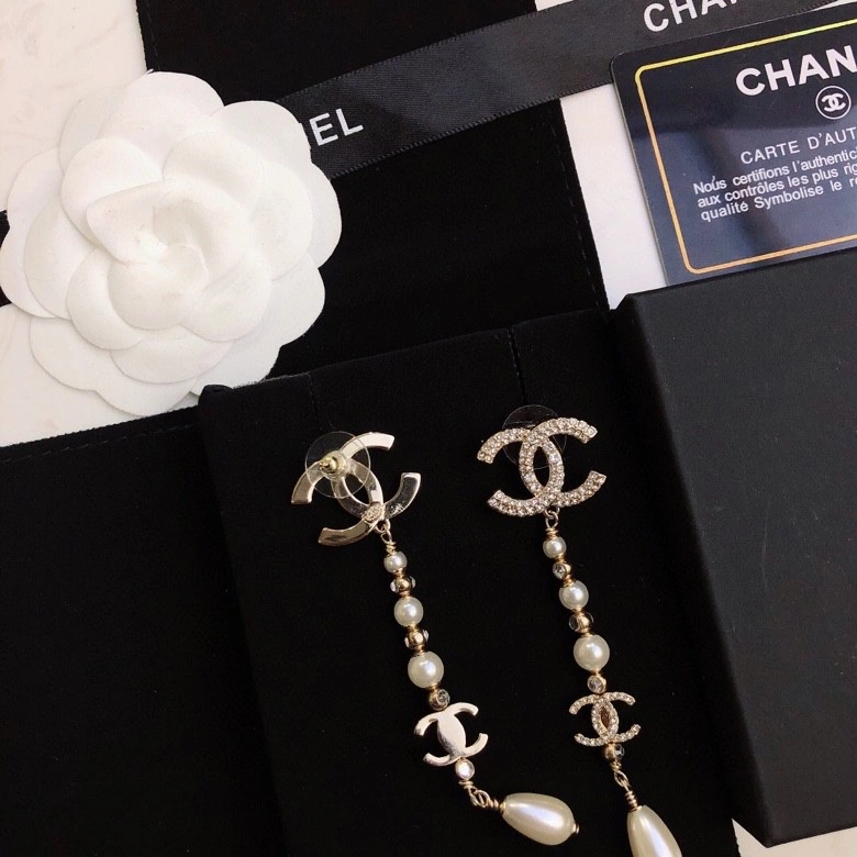 Top match Chanel Earrings