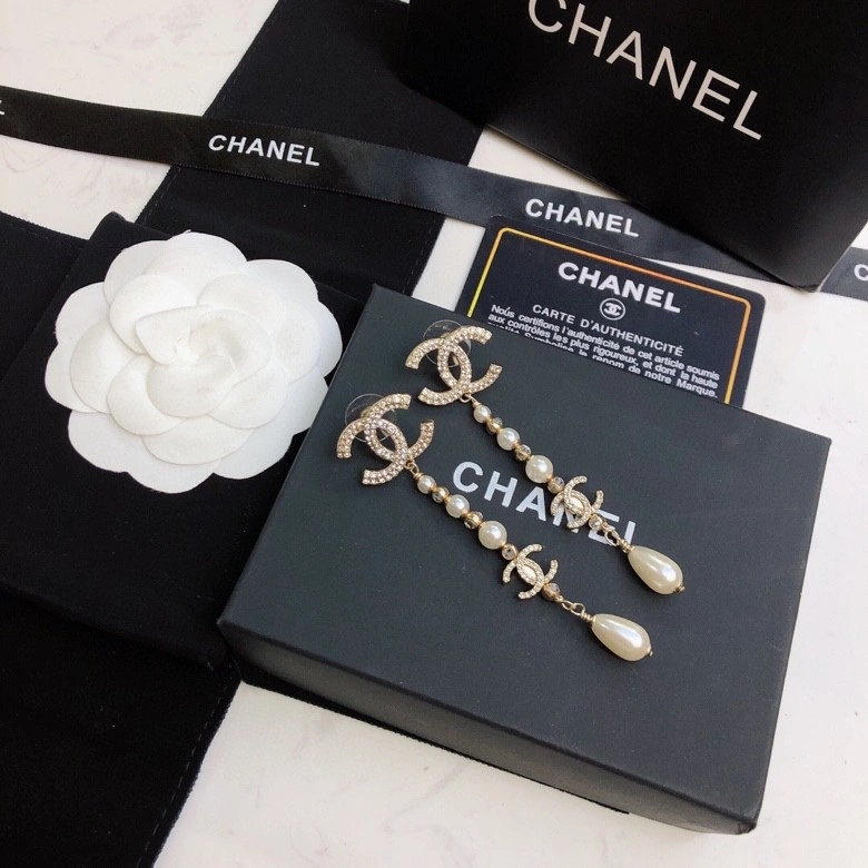 Top match Chanel Earrings