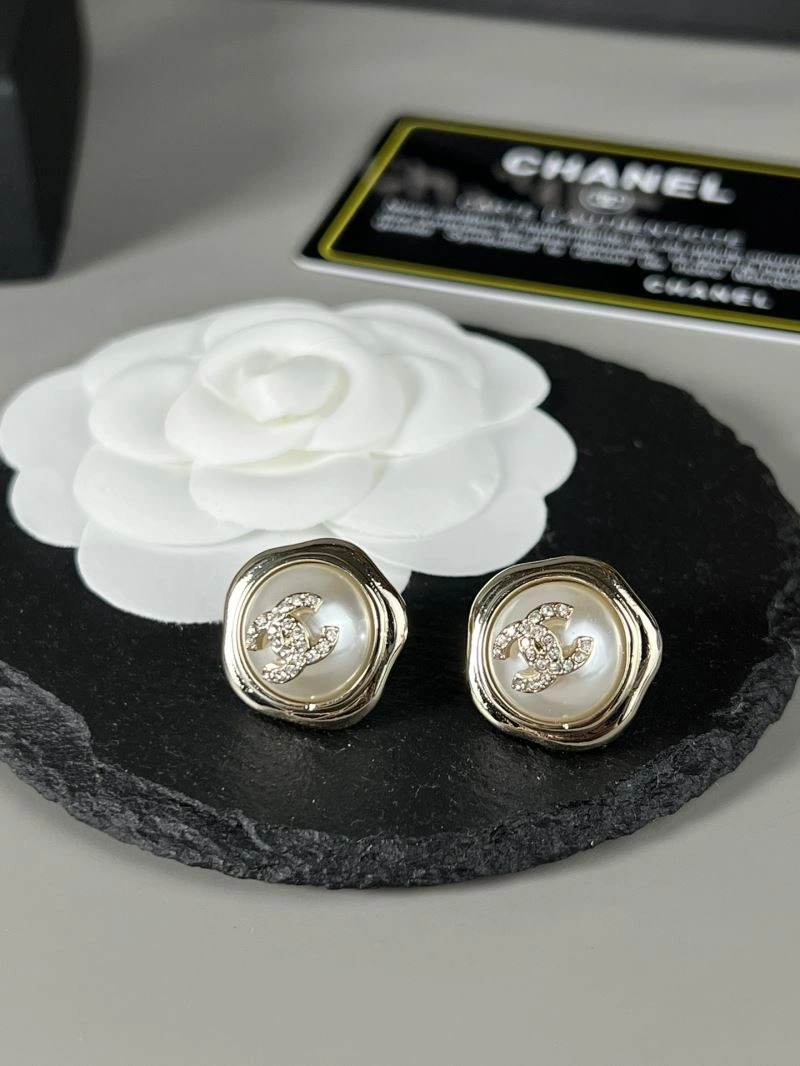 Top match Chanel Earrings
