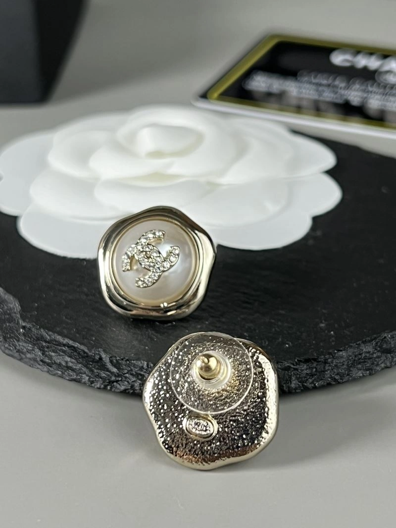 Top match Chanel Earrings